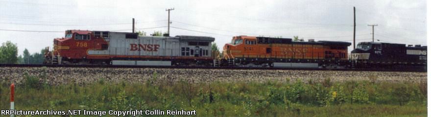 BNSF 758, BNSF 5141, & NS 9370